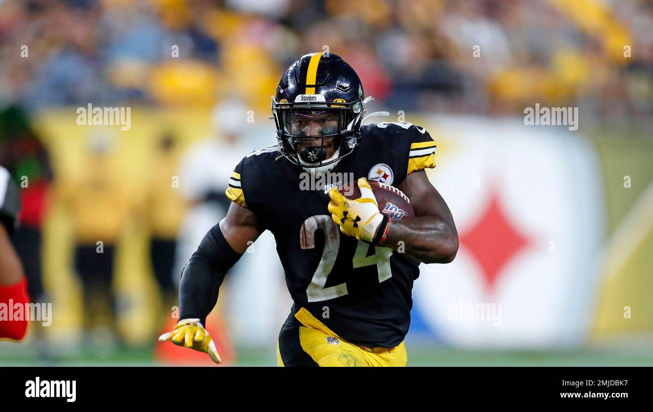 Pittsburgh steelers running back benny snell 24 hi-res stock ...