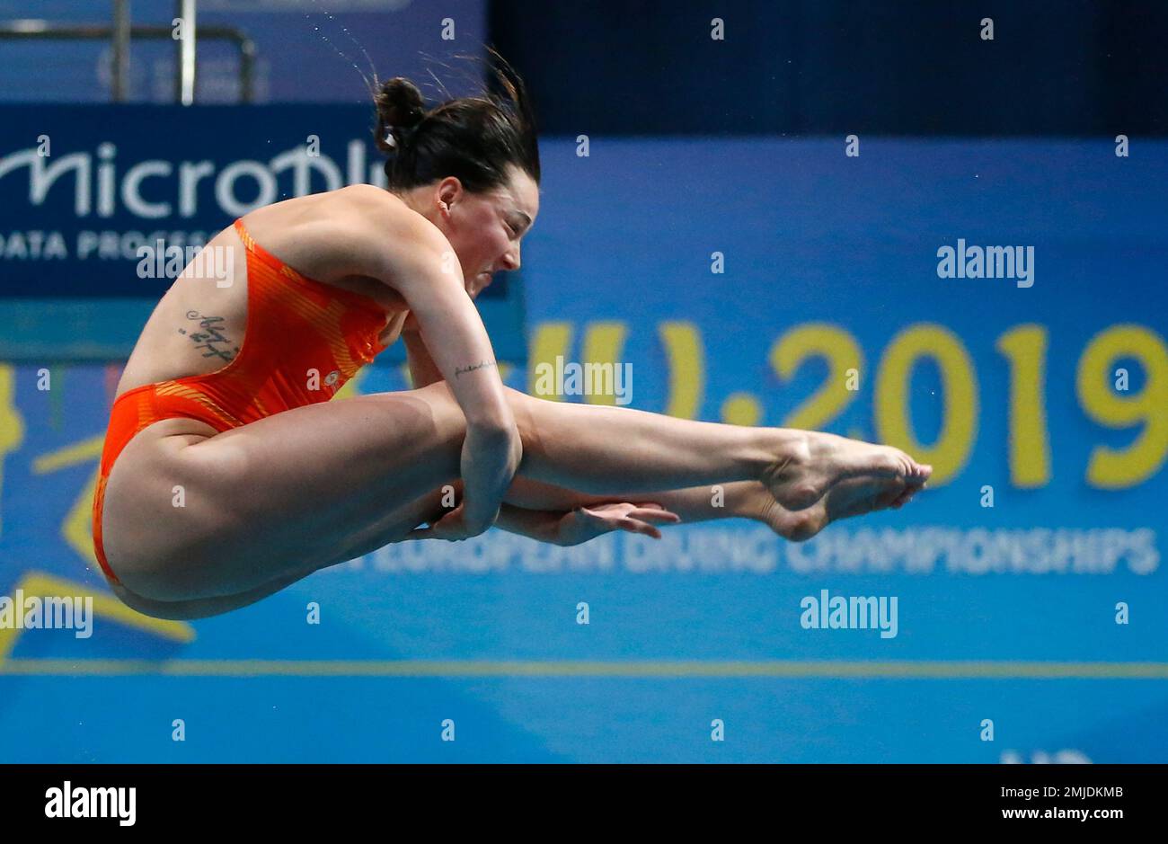 Netherlands' Inge Jansen competes on her way to win the gold medal in ...