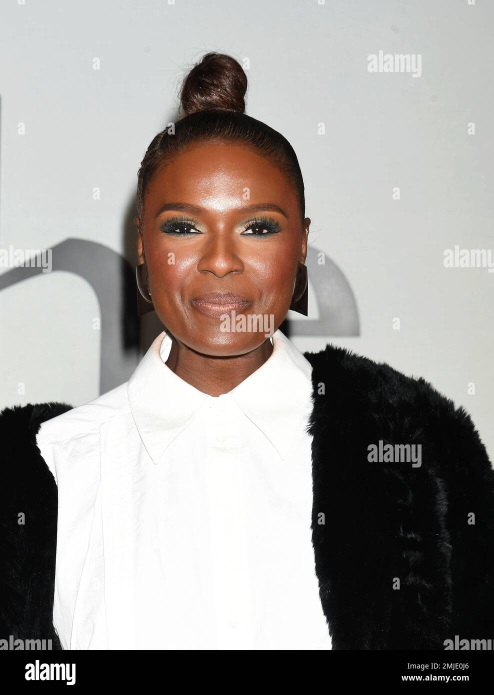 LOS ANGELES, CALIFORNIA - JANUARY 26: Deborah Joy Winans attends the ...