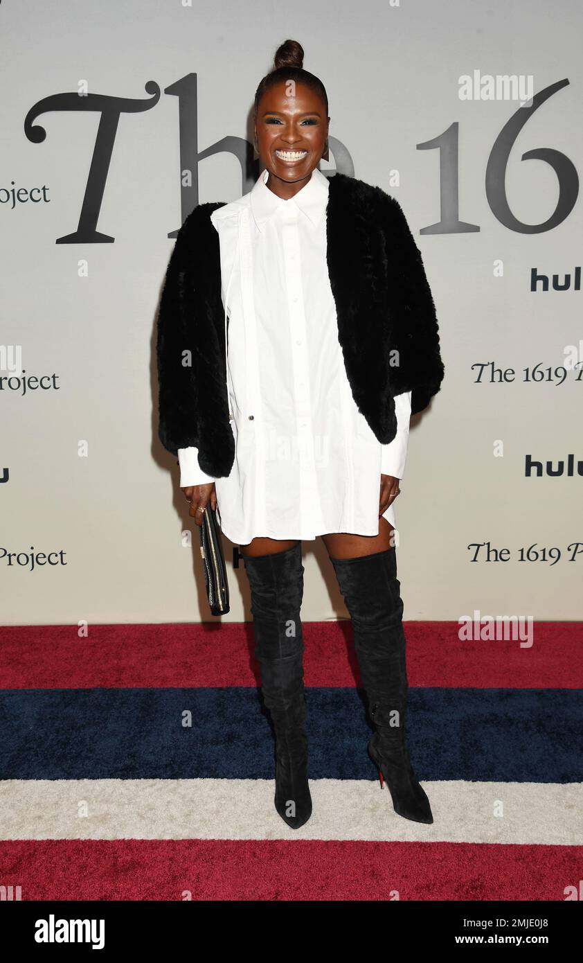 LOS ANGELES, CALIFORNIA - JANUARY 26: Deborah Joy Winans attends the ...