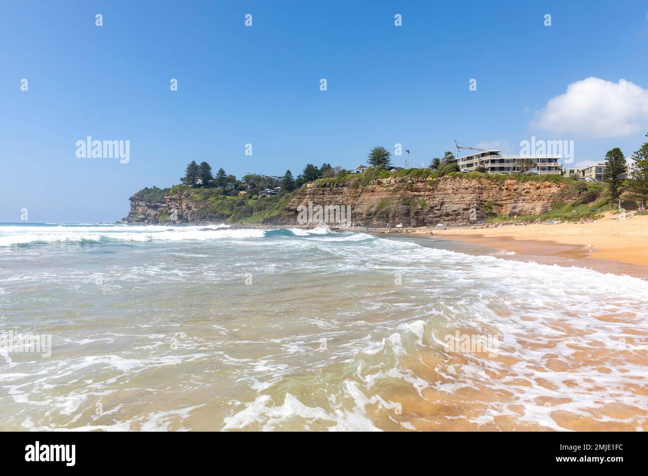 Avalon Beach Sydney on a summers day 2023, golden sands and view ...