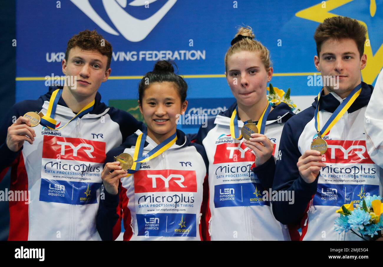 From left, Britain's Noah Williams, Eden Cheng, Katherine Torrance and ...