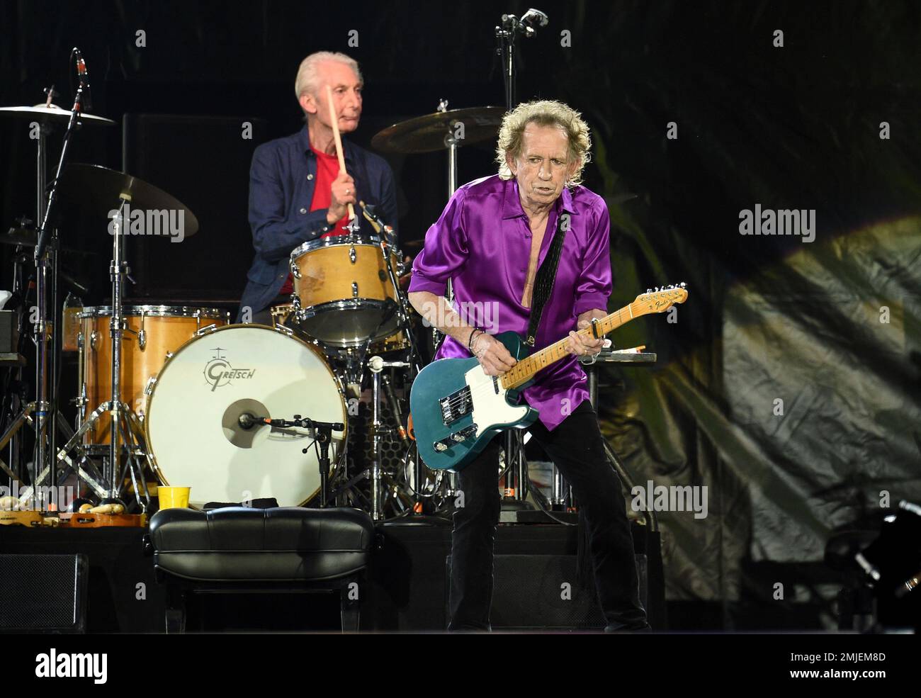 Musicians Keith Richards, right, and Charlie Watts of The Rolling ...