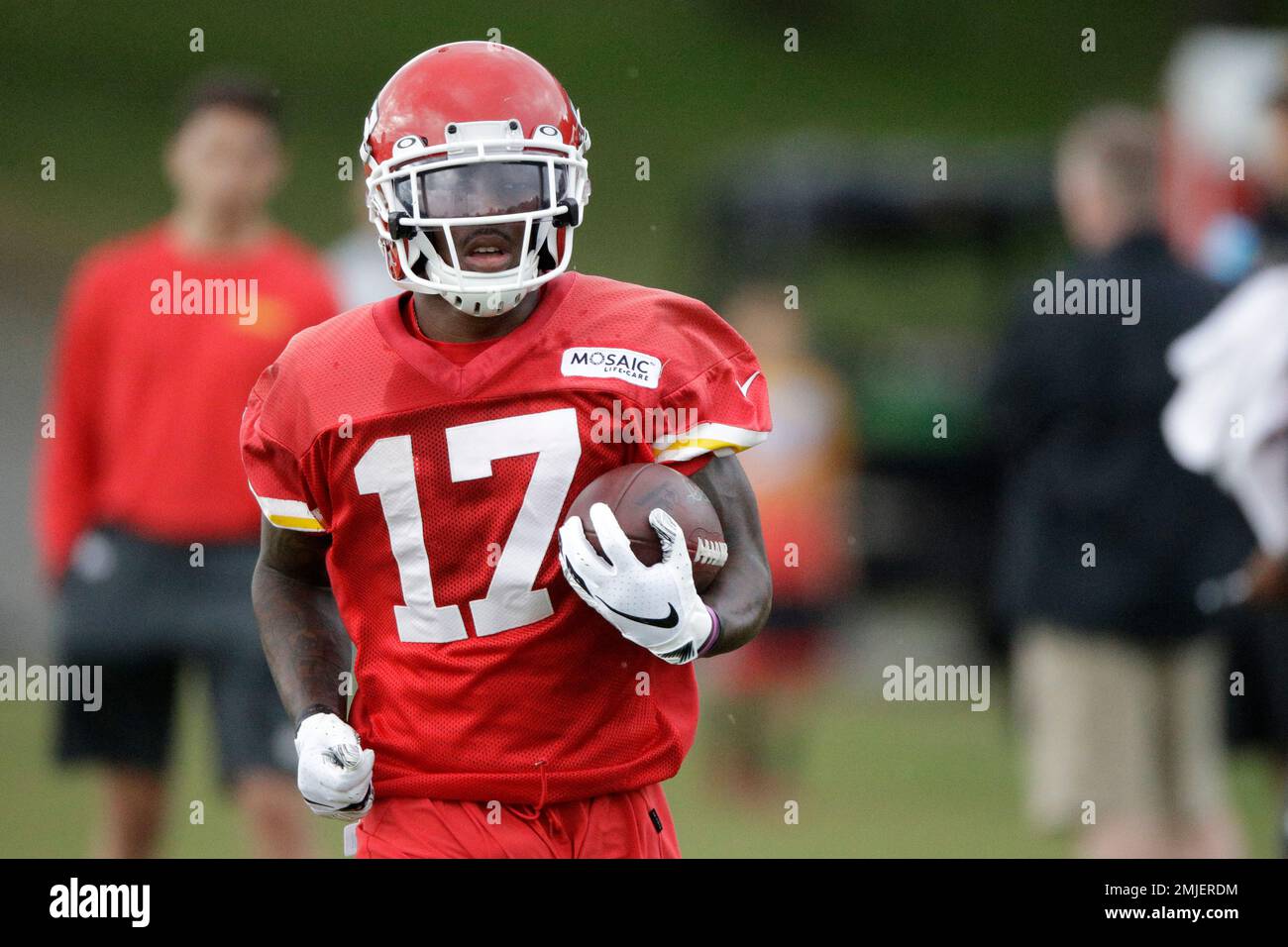 Kansas City Chiefs wide receiver Mecole Hardman runs the ball during ...