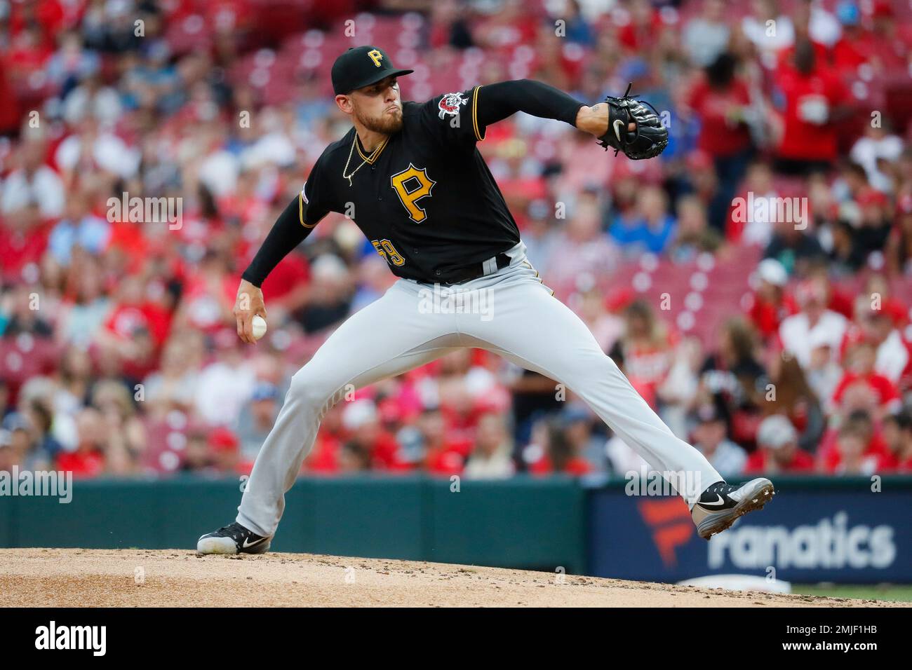 Pittsburgh Pirates starting pitcher Joe Musgrove throws in the second ...