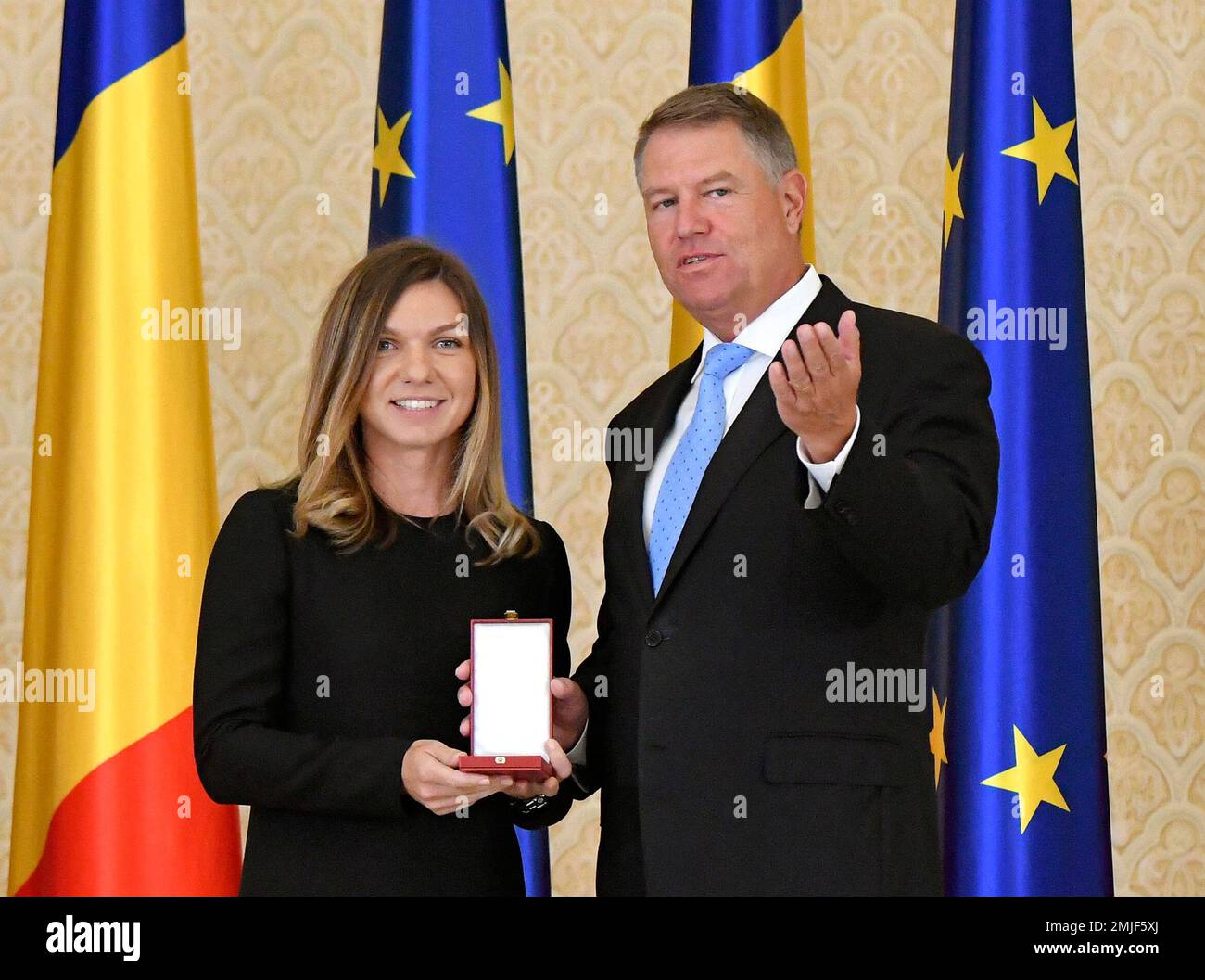 Romanian tennis player Simona Halep, left, winner of the 2019 Women's ...
