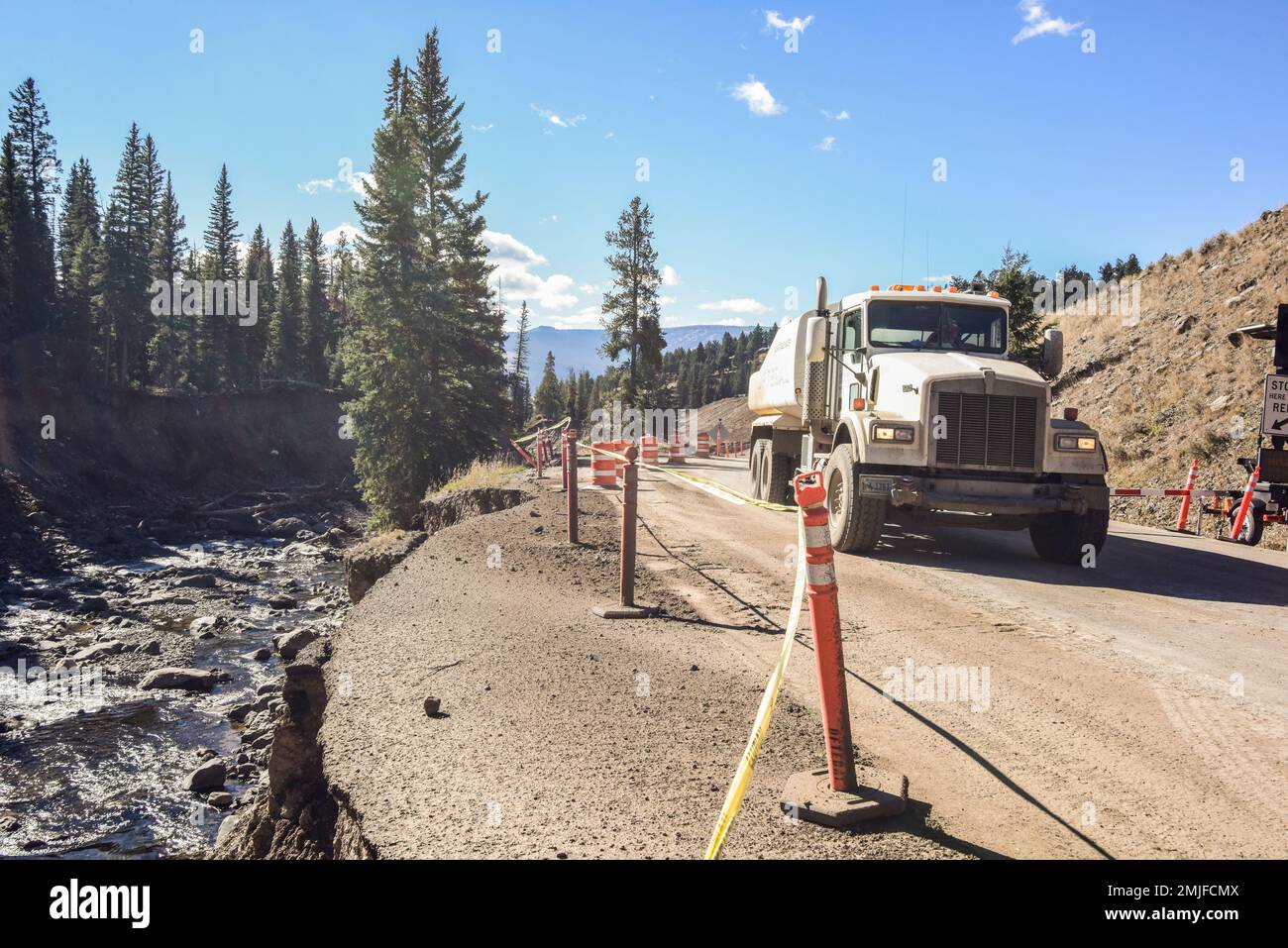 Yellowstone National Park, Wyoming, USA, Lamar Valley road reopens ...