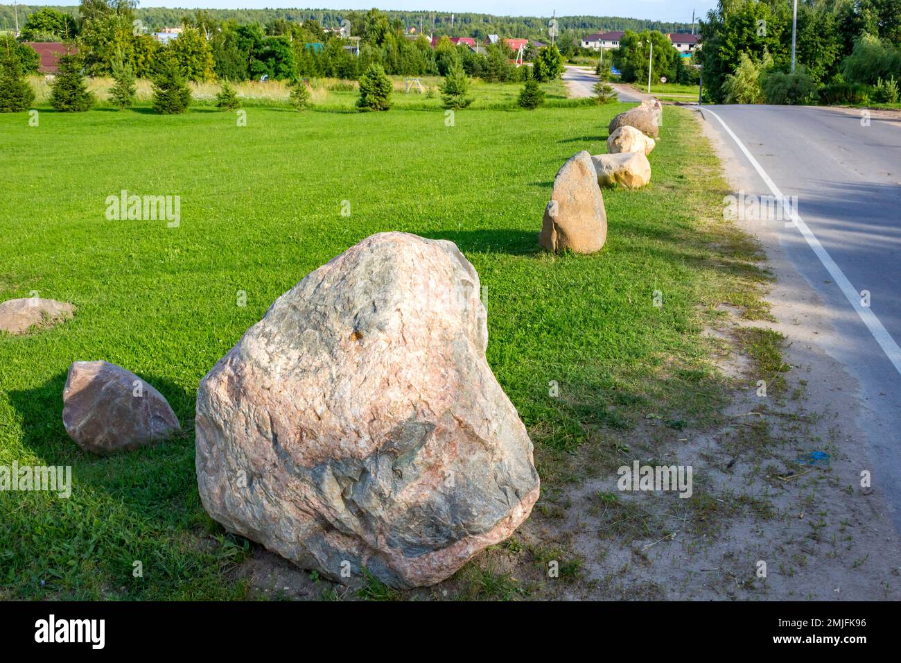 Barrage boulders hi-res stock photography and images - Alamy