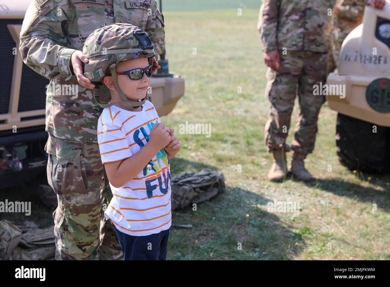 U.S. Army Soldier, assigned to 2-82 Field Artillery Regiment, 3rd ...