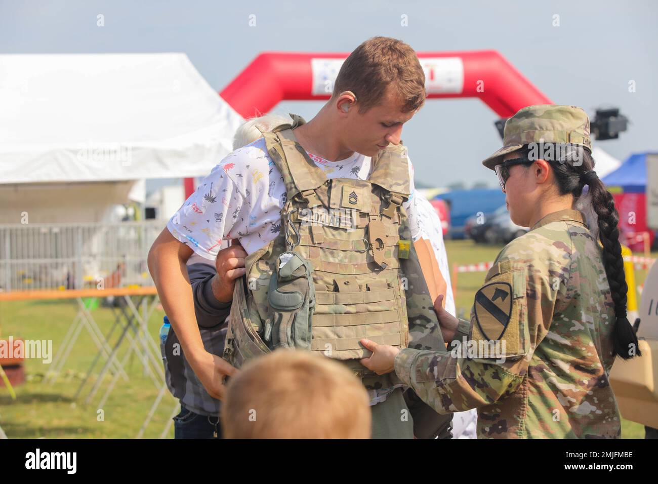 U.S. Army Soldier, assigned to 2-82 Field Artillery Regiment, 3rd ...