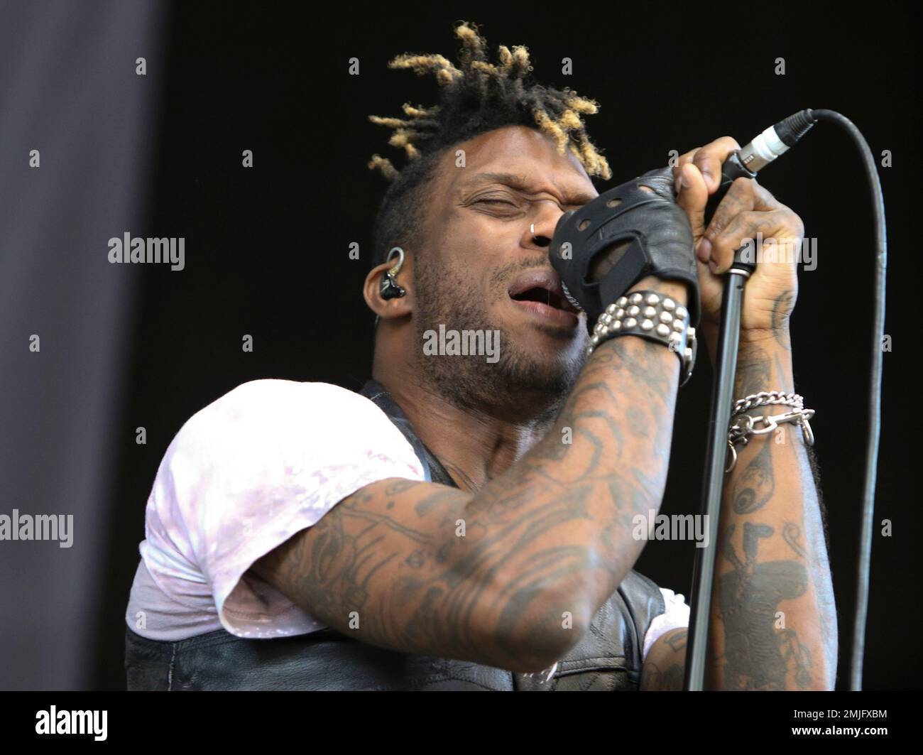 theOGM with Ho99o9 performs as the opener for Korn and Alice In Chains ...