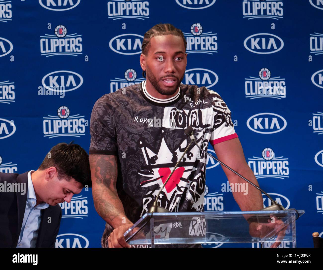 Los Angeles Clippers NBA basketball team introduce Kawhi Leonard at a ...