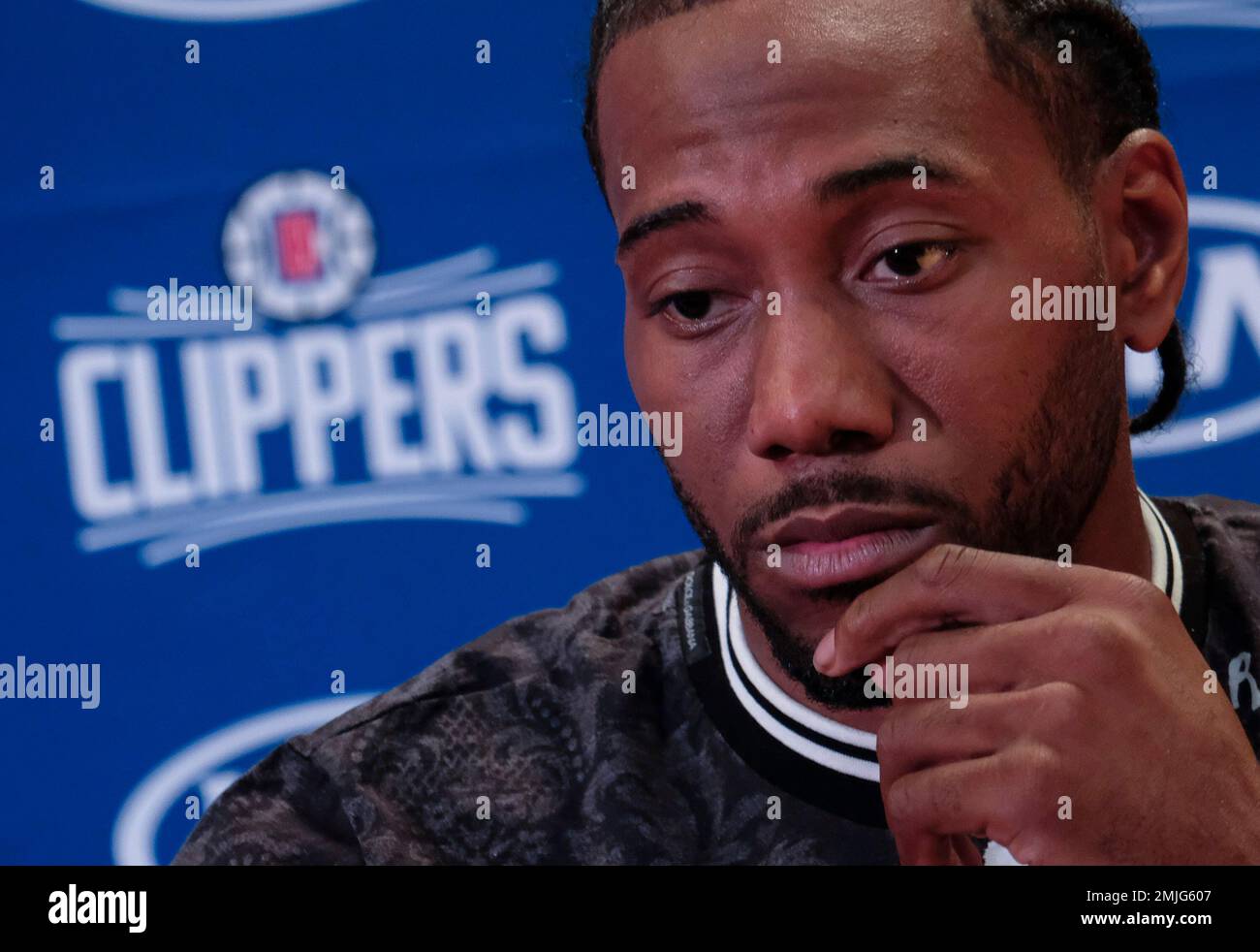Los Angeles Clippers NBA basketball team introduce Kawhi Leonard at a ...