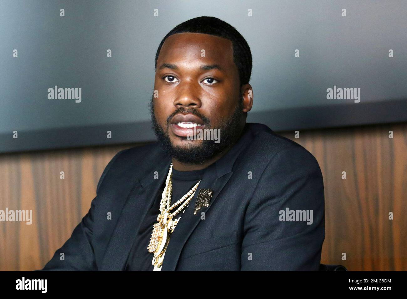 Meek Mill makes an announcement of the launch of Dream Chasers record ...