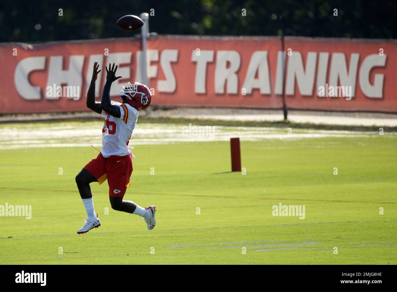 Kansas City Chiefs cornerback Mark Fields catches a ball during NFL ...