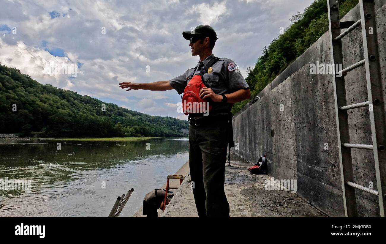 U.S. Army Corps of Engineers, Buffalo District Technical Dive Team ...