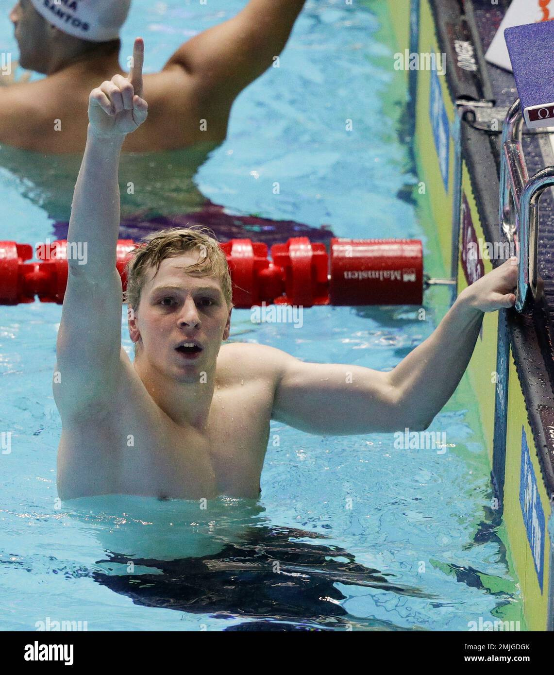 United States' Zach Harting reacts after winning in his men's 200m ...