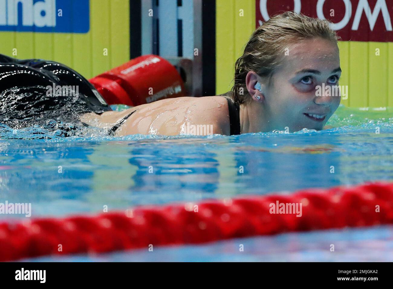 Australia's Ariane Titmus smiles after winning the women's 400m ...