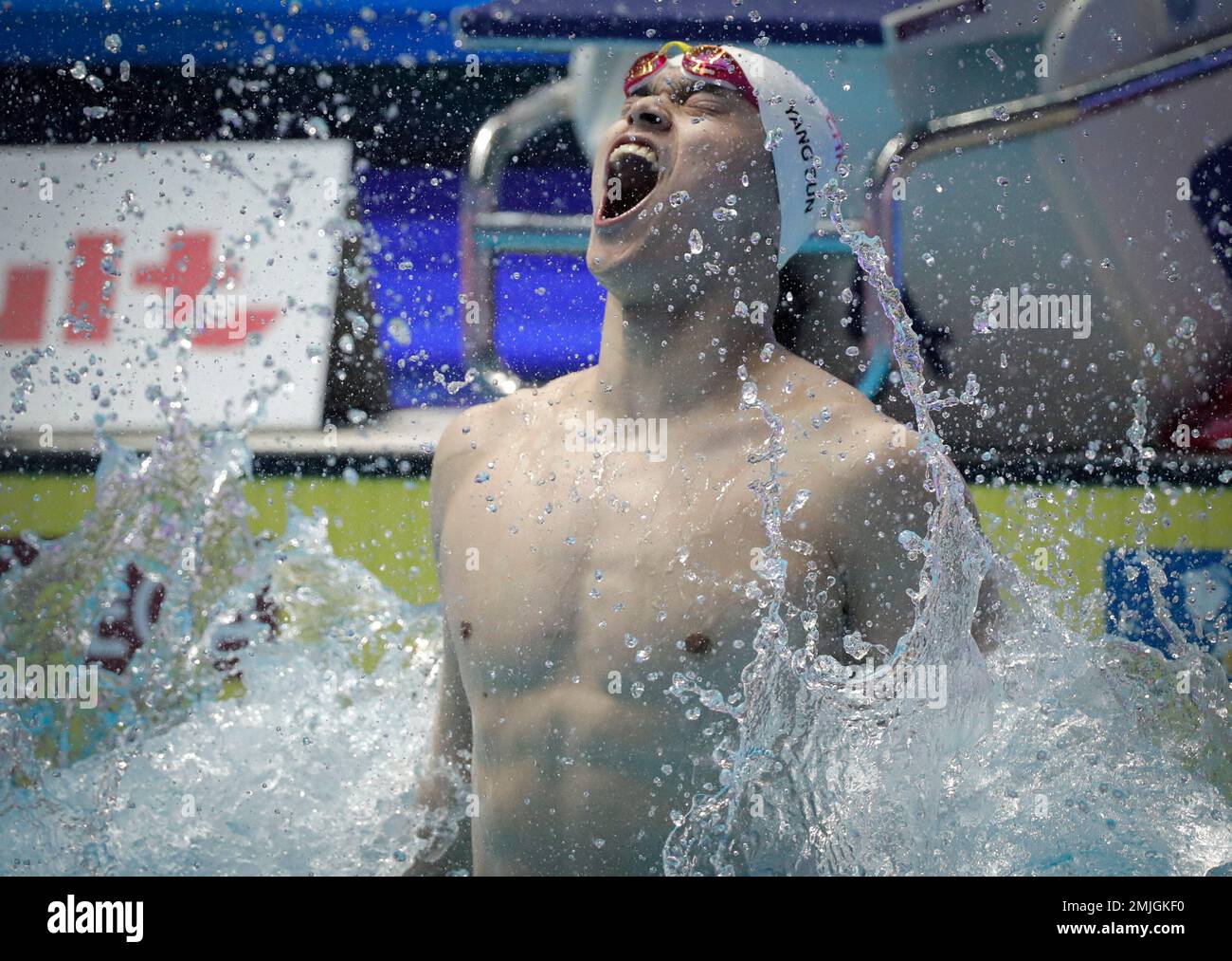 China's Sun Yang reacts after winning the men's 400m freestyle final at ...