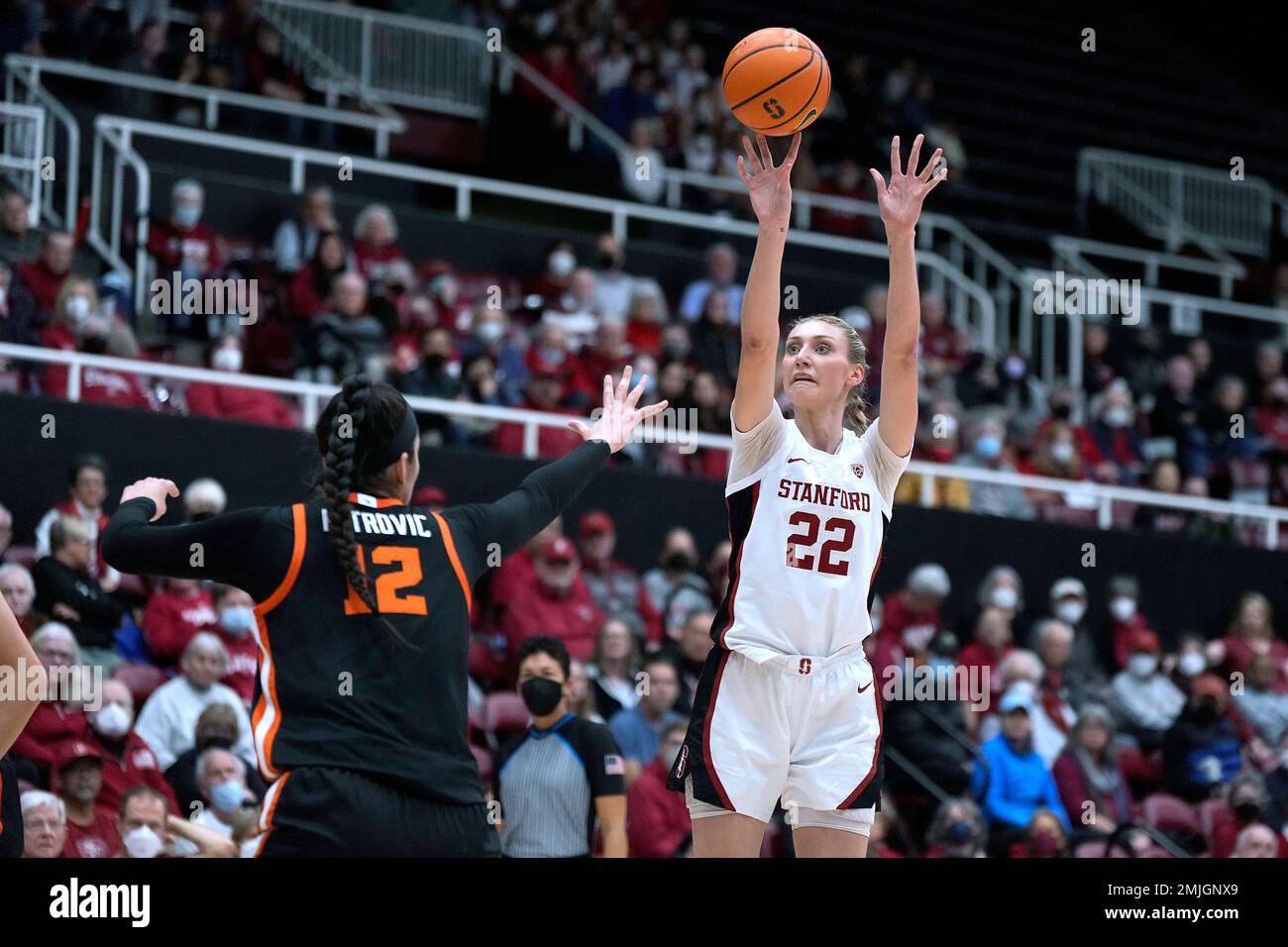 Stanford forward Cameron Brink (22) takes a 3-point shot over Oregon ...