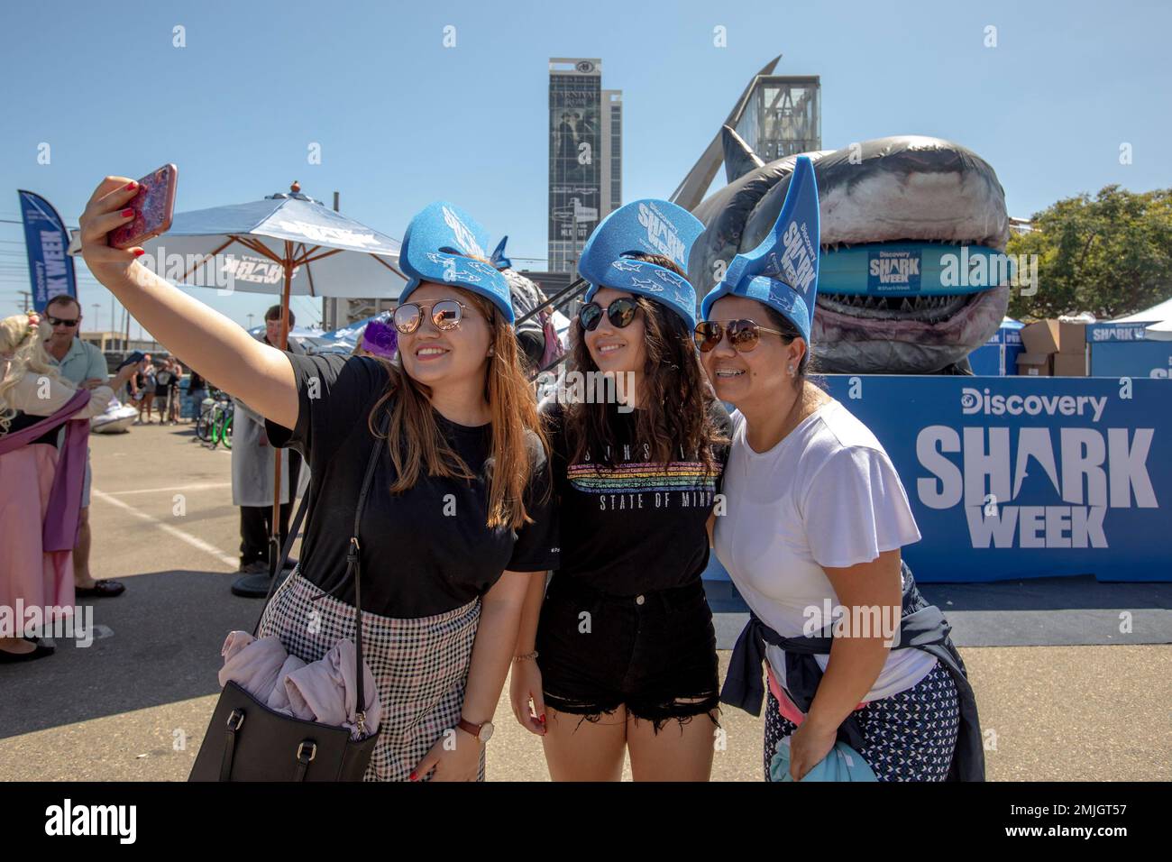 Paola, Regina and Anna Bonifacio, left to right, of Tijuana, Mexico ...