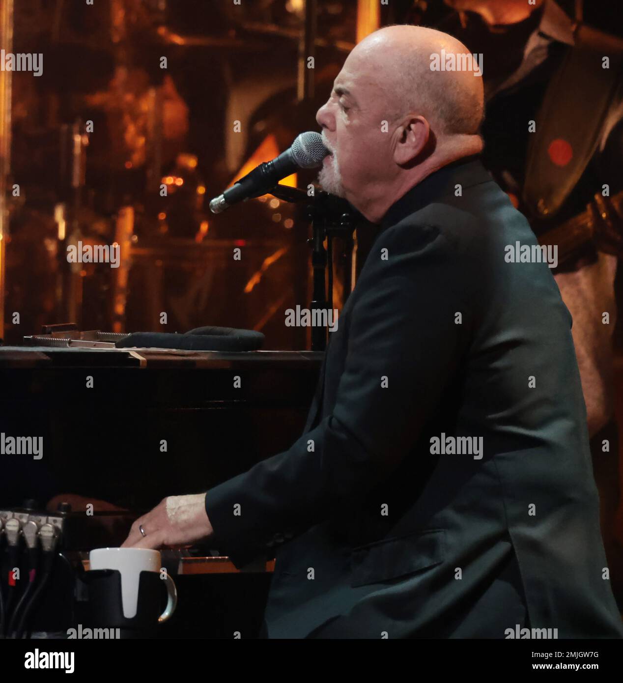 Hollywood, United States. 27th Jan, 2023. Billy Joel performs on stage ...