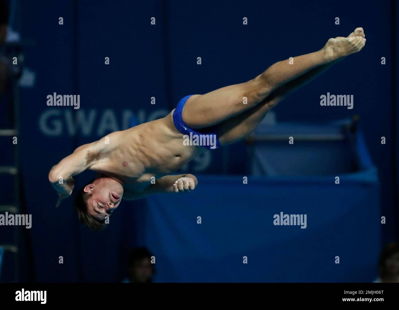 United States' David Dinsmore competes during the semifinals of the men ...