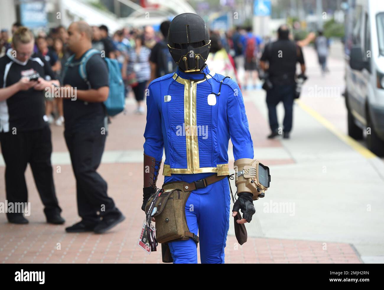 Adam Silva, of Israel, dressed as Vault Dweller from the "Fallout 4 ...