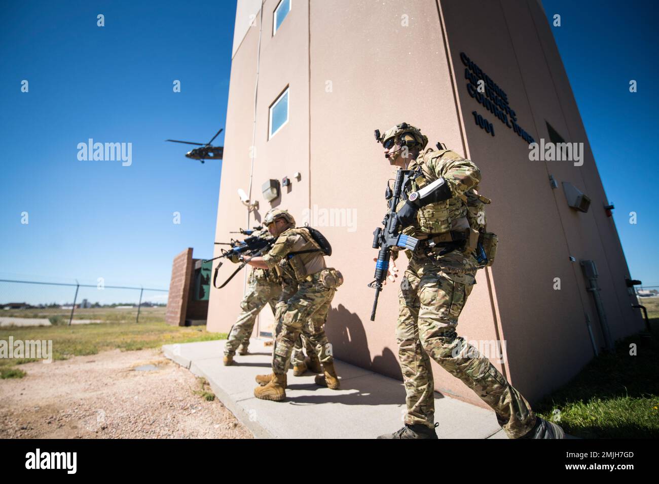 Members from the Wyoming Air National Guard, 243d Air Traffic Control ...