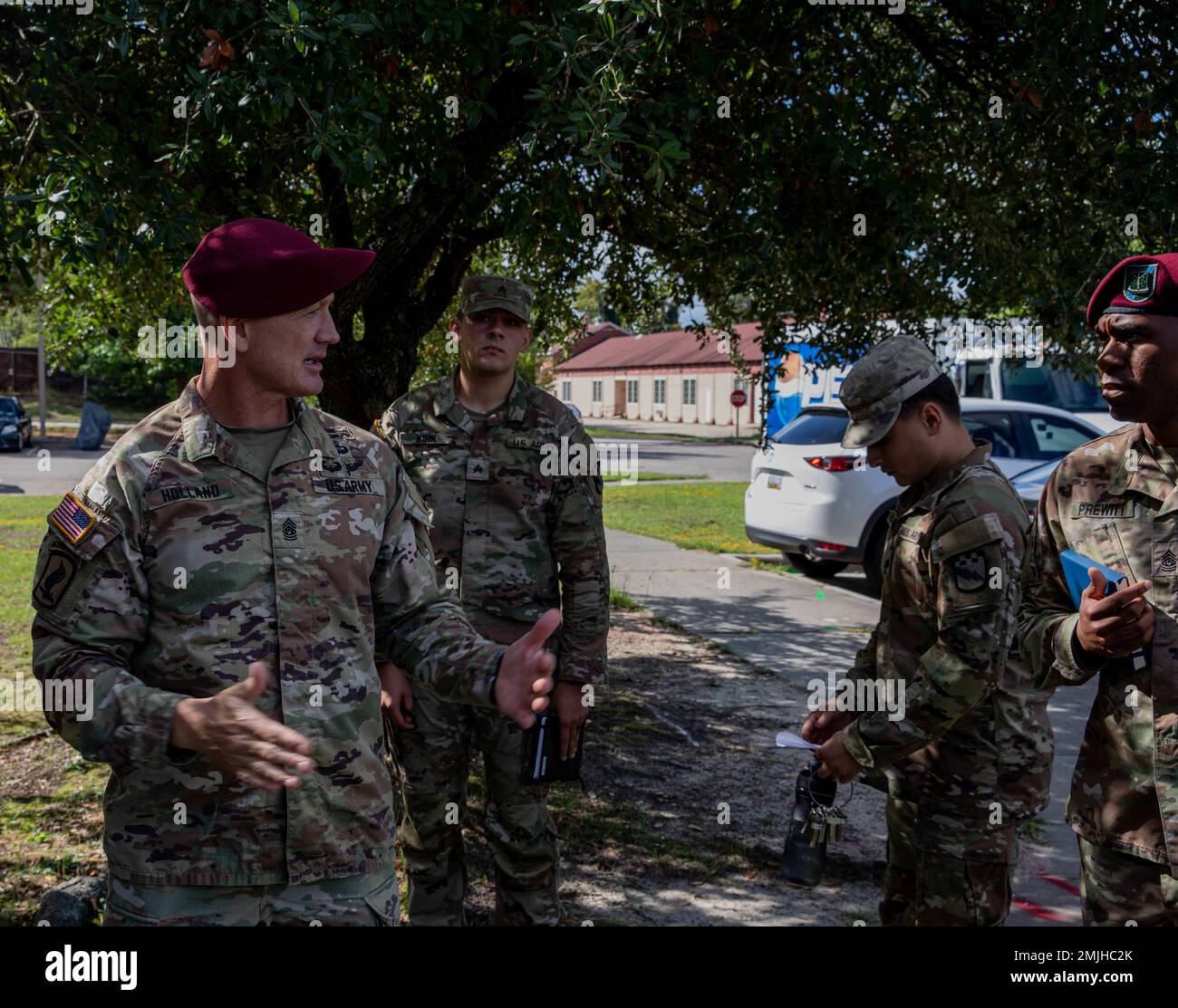 525th military intelligence brigade hi-res stock photography and images ...