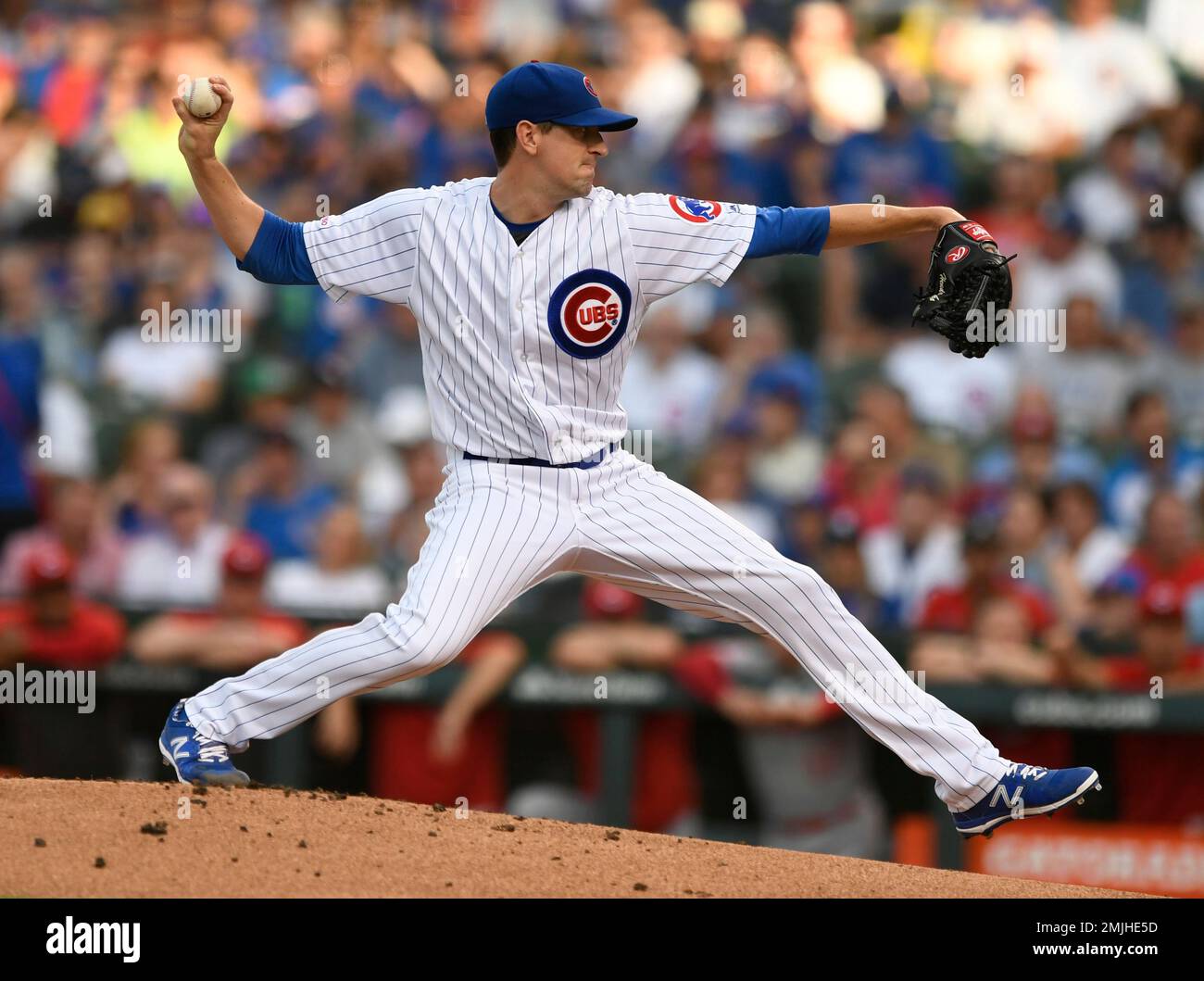 Chicago Cubs starter Kyle Hendricks delivers a pitch during the first ...