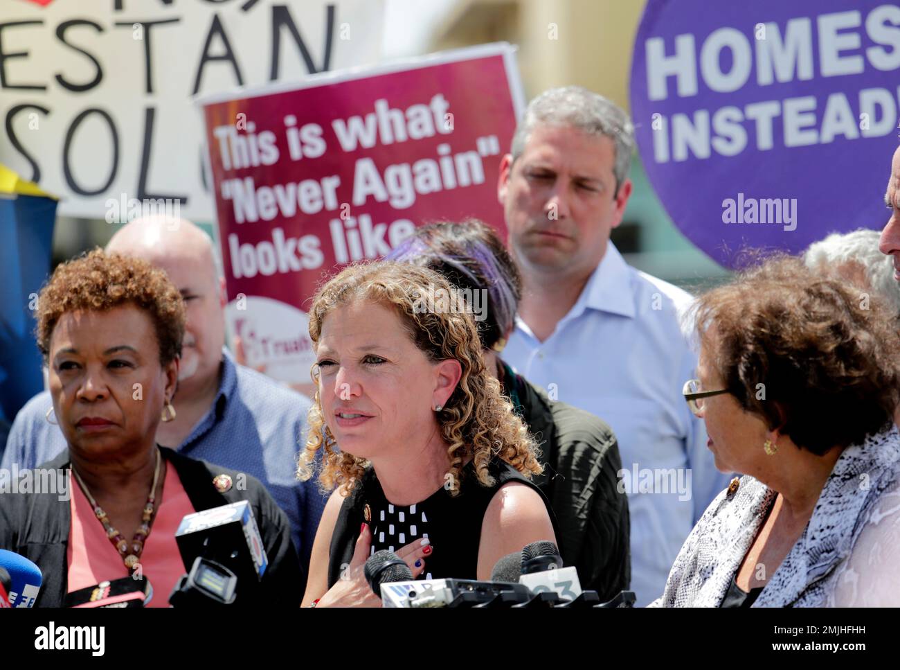 Rep. Debbie Wasserman Schultz, D-Fla, center, speaks during a news ...