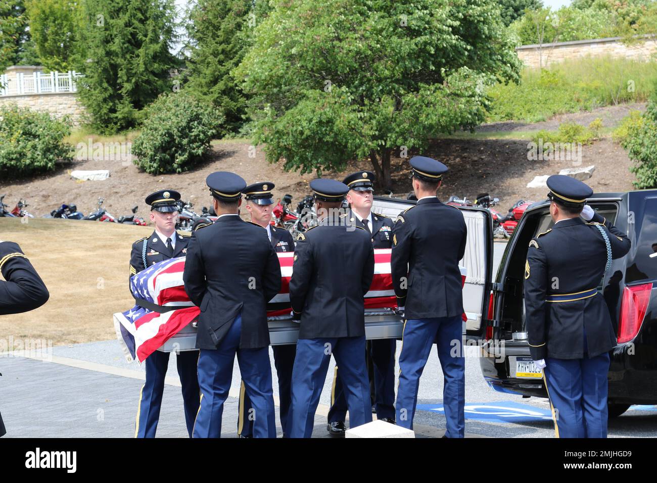 U.S. Soldiers with the Pennsylvania National Guard’s funeral honors ...