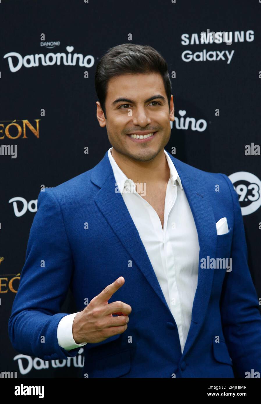 Mexican singer Carlos Rivera, who is the voice of Simba in the Spanish ...
