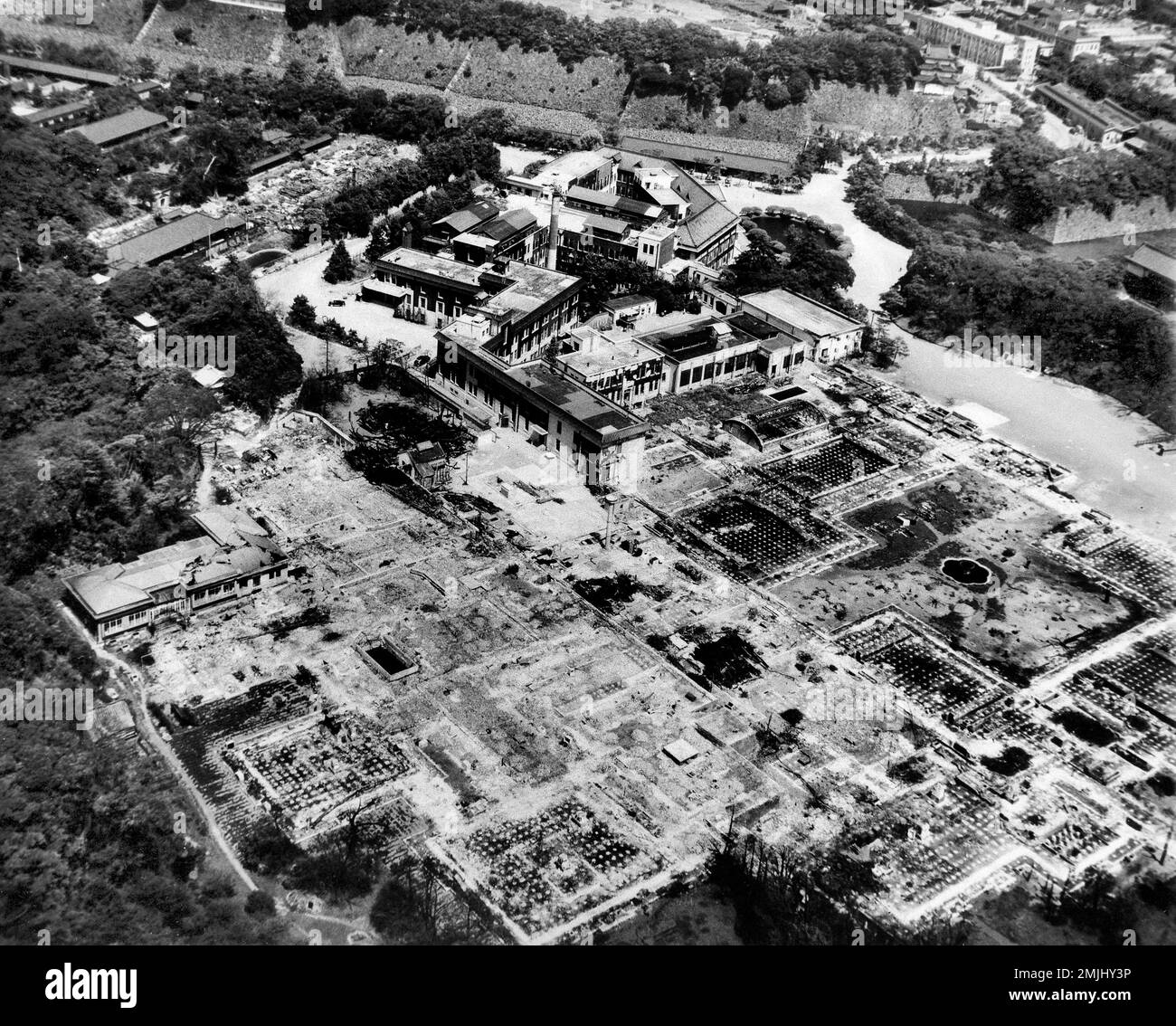 This is an aerial view of the Imperial Palace in Tokyo, pictured Sept ...