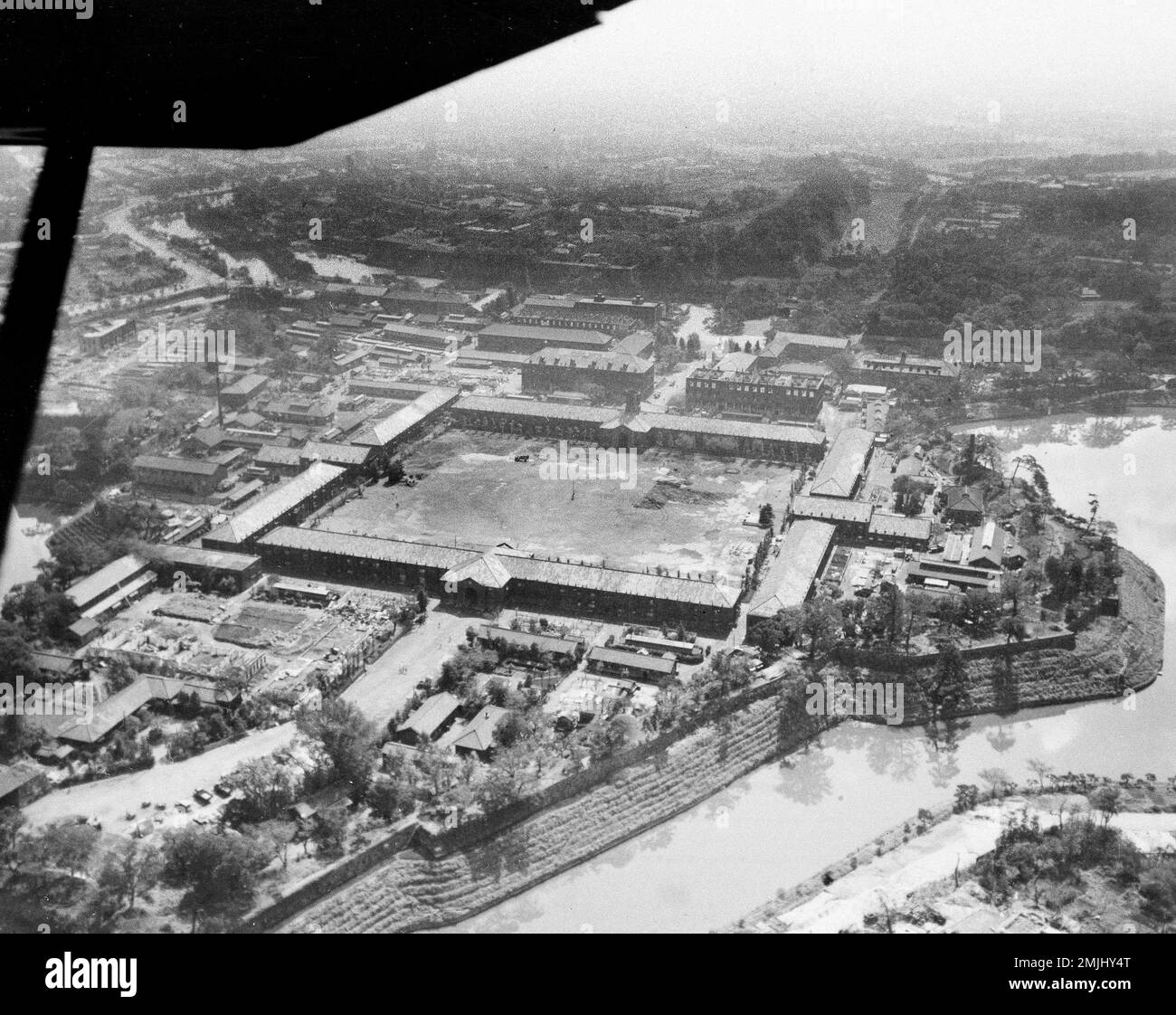 This is an aerial view of the Imperial Palace grounds in Tokyo, showing ...