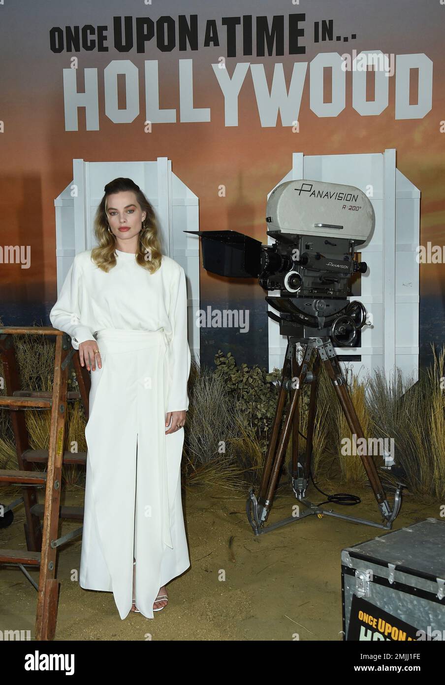 Margot Robbie attends the photo call for "Once Upon a Time in Hollywood ...