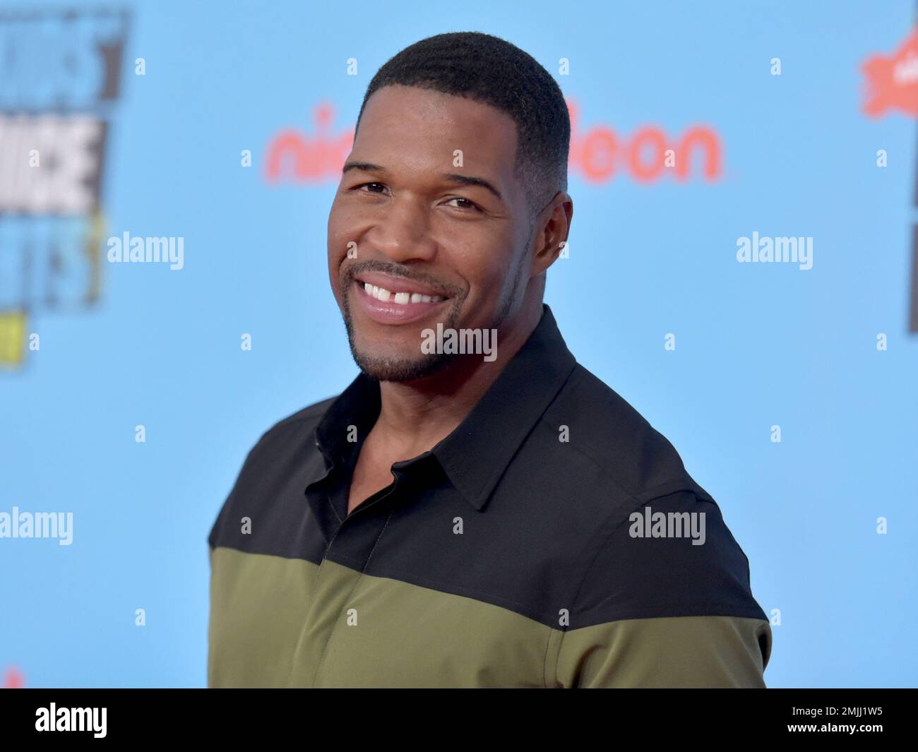Michael Strahan arrives at the Kids' Choice Sports Awards on Thursday ...