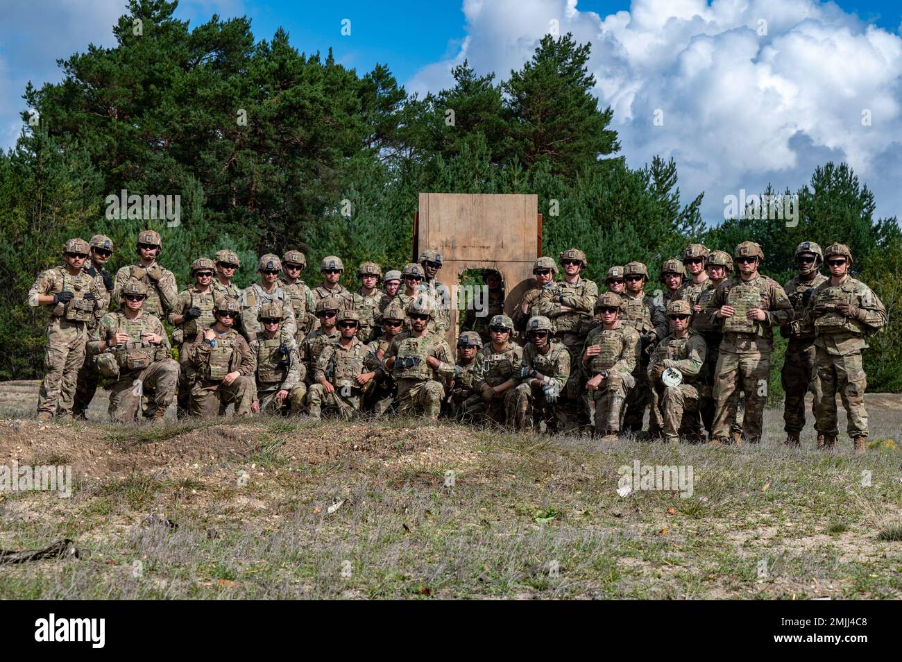 U.S. Soldiers with 588th Brigade Engineer Battalion, 3rd Armored ...
