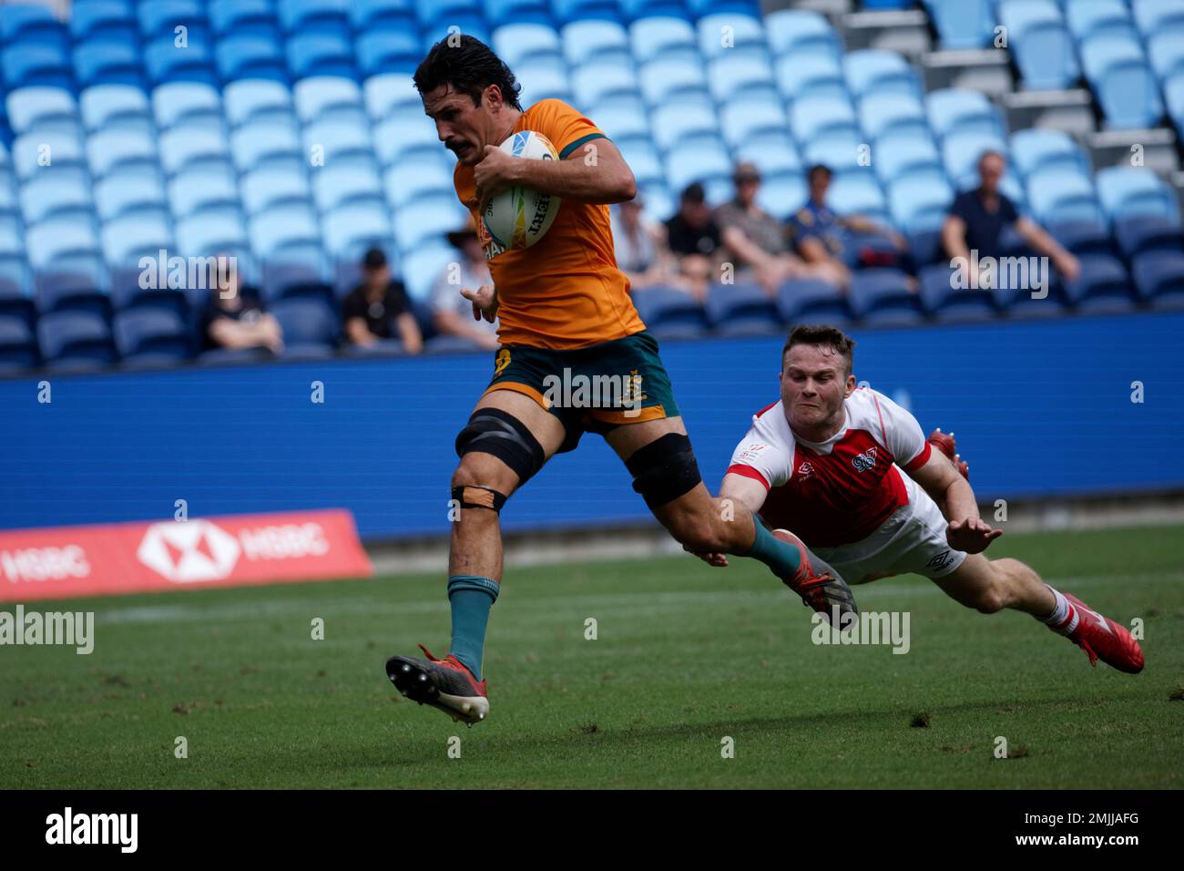 Henry Paterson of Australia runs with the ball during the 2023 Sydney ...