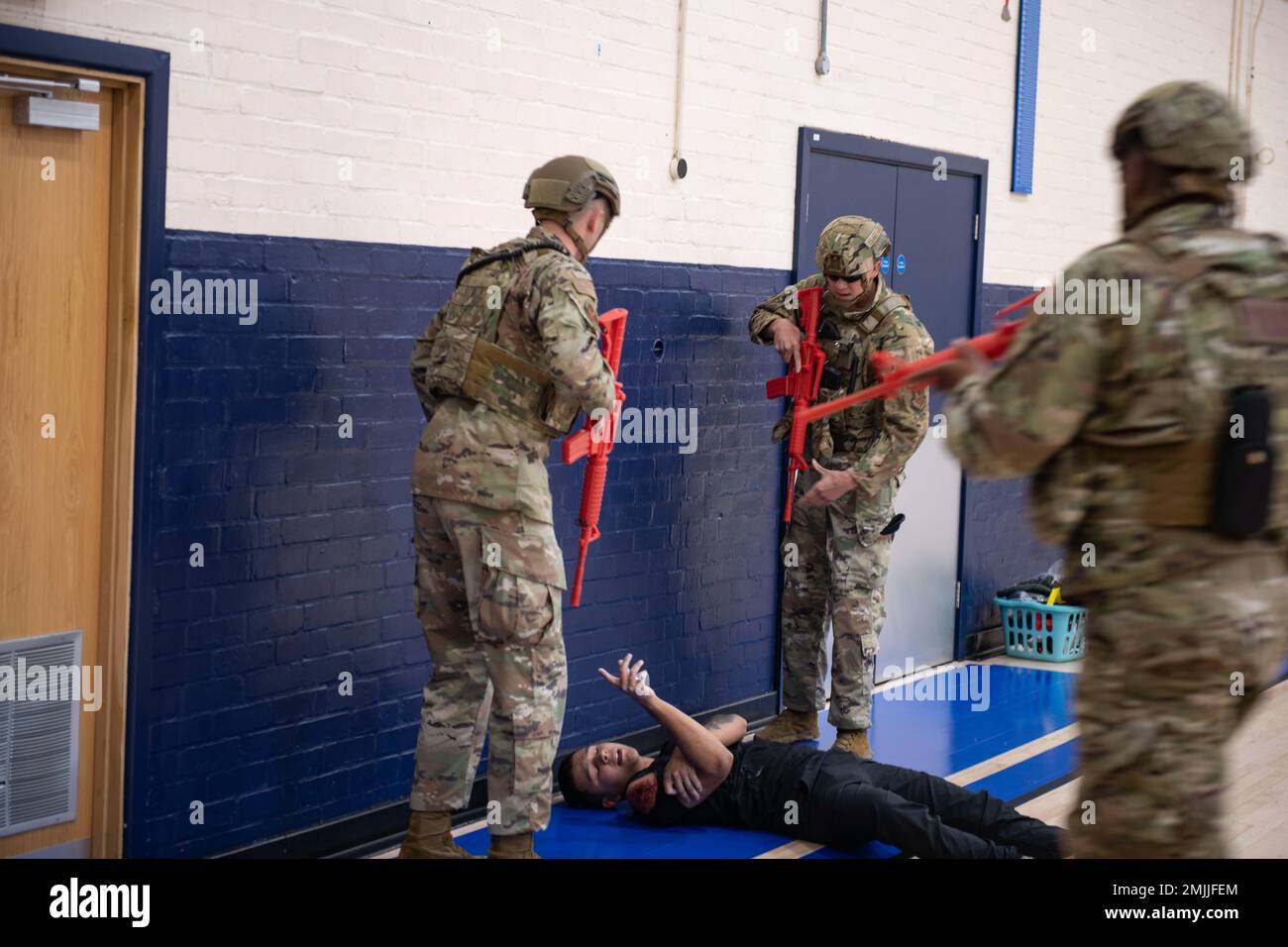 423d Security Forces Squadron airmen build a tactical picture of a ...