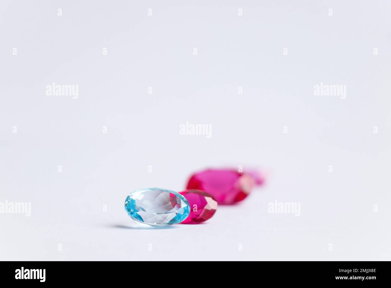 Faceted shapes hi-res stock photography and images - Alamy