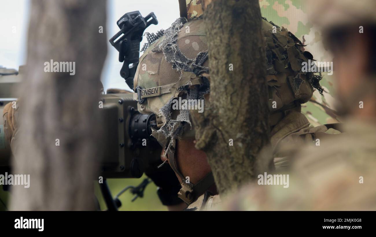 U.S. Army soldiers, assigned to the 3rd Armored Brigade Combat Team ...
