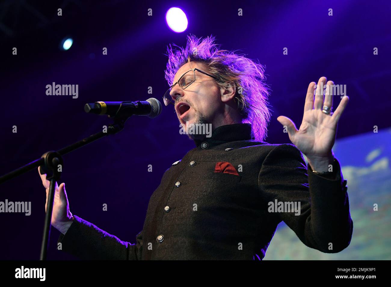 Singer kurt harland hi-res stock photography and images - Alamy