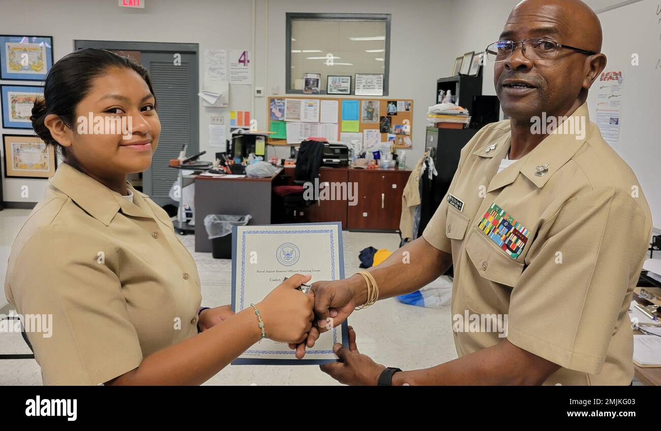 220831-N-LY580-1010 ALEXANDER CITY, Ala. (Aug. 31, 2022) Petty Officer ...