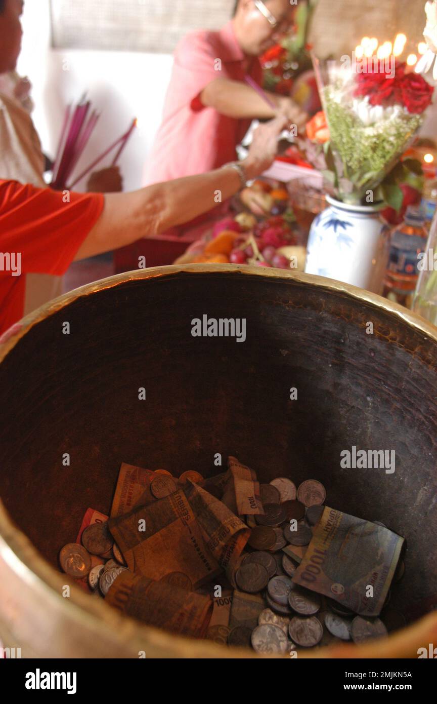 Congregational activities hi-res stock photography and images - Alamy