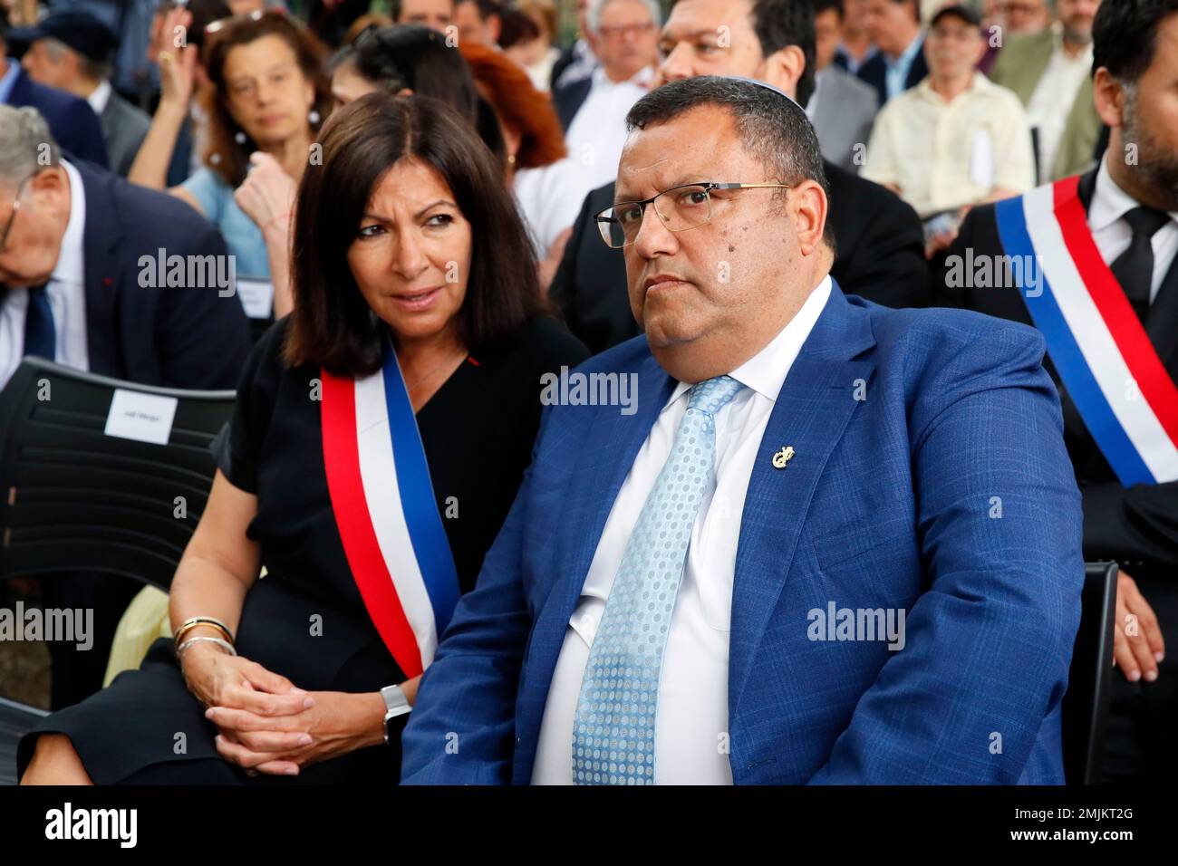 Paris Mayor Anne Hidalgo, left, and Jerusalem mayor Moshe Leon wait for ...