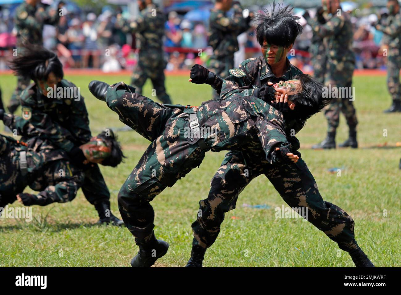 Soldiers of Chinese People's Liberation Army (PLA) demonstrate their ...