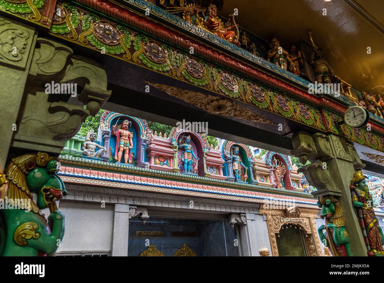 Hindu temple in Singapore Mali Amman Stock Photo - Alamy