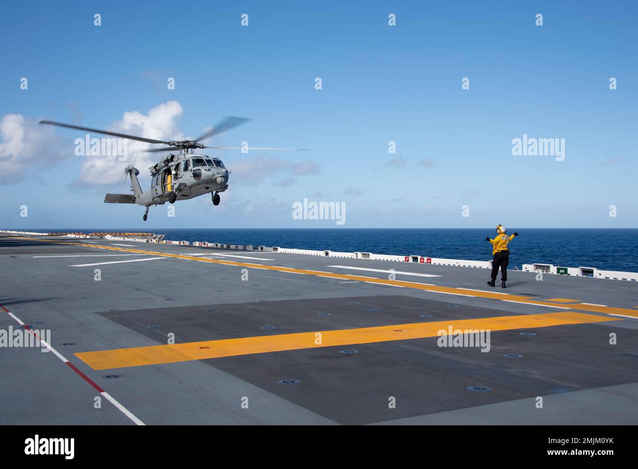 EAST CHINA SEA (Aug. 31, 2022) Aviation Boatswain’s Mate (Handling) 3rd ...